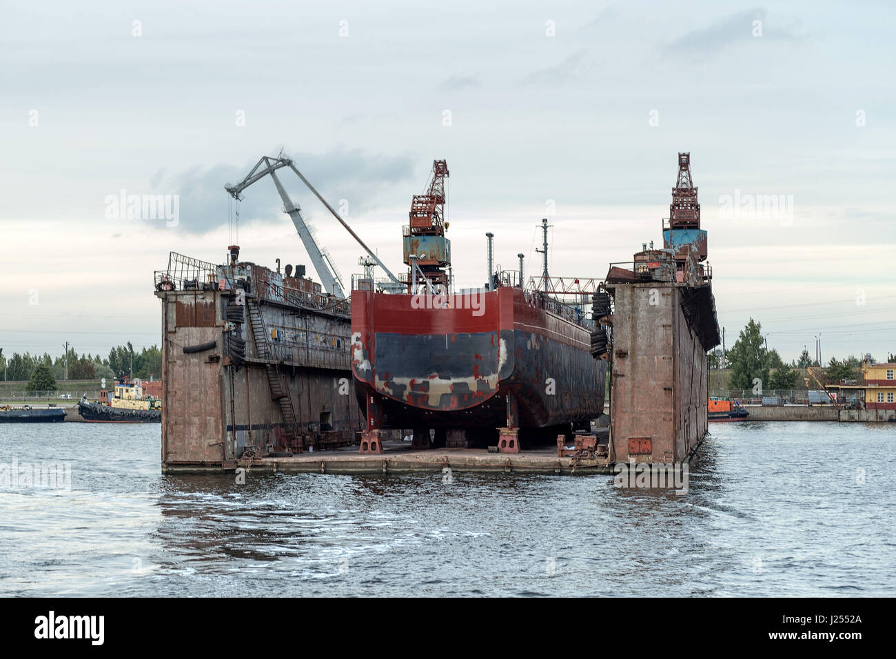 Ship repairs floating docks Stock Photo - Alamy