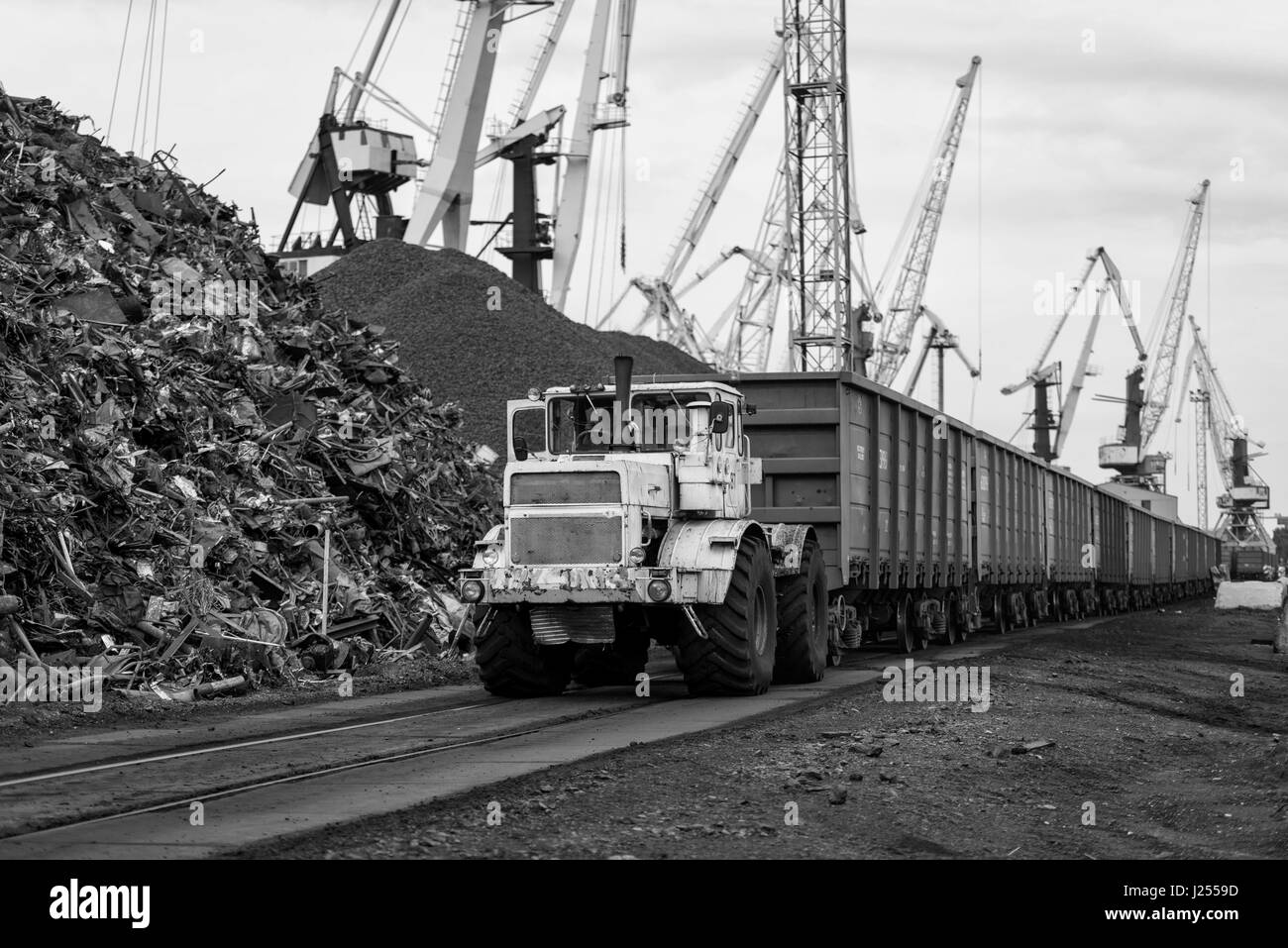 Work in port coal transshipment terminal Stock Photo - Alamy