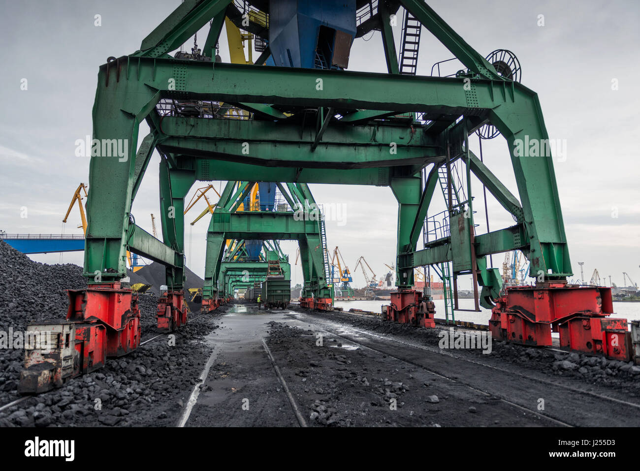 Work in port coal handling terminal Stock Photo - Alamy