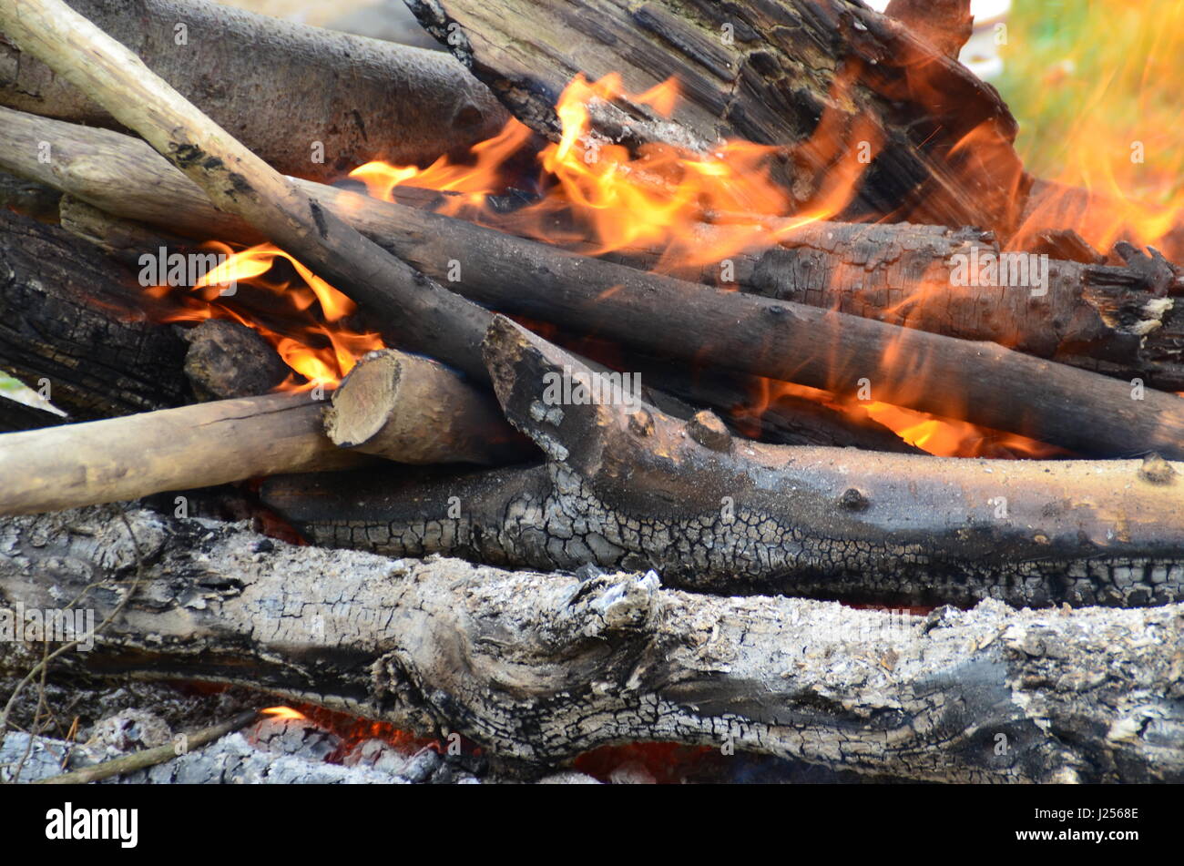 Timber for the fire hi-res stock photography and images - Alamy
