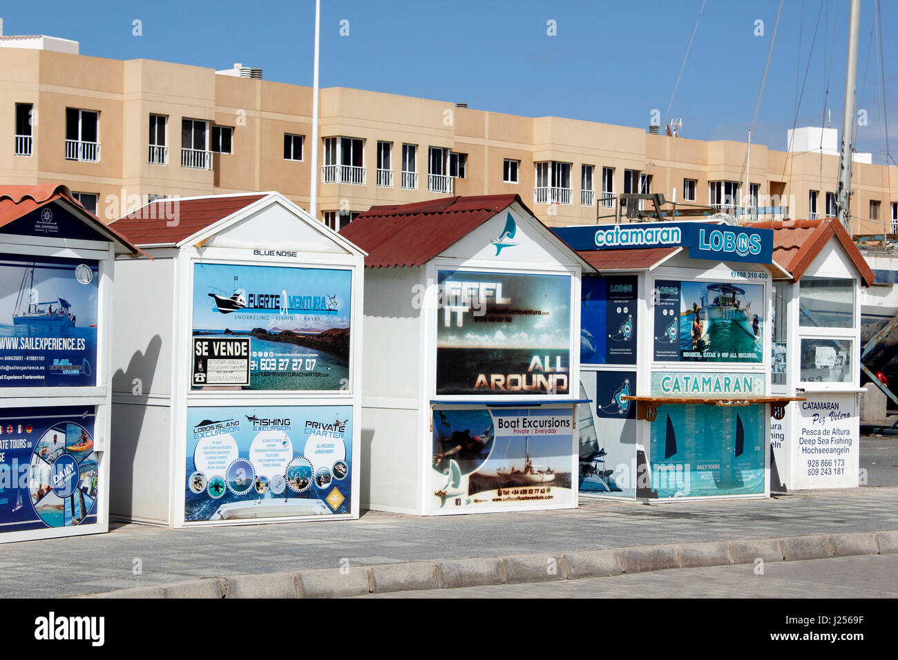 Timber booths hi-res stock photography and images - Alamy