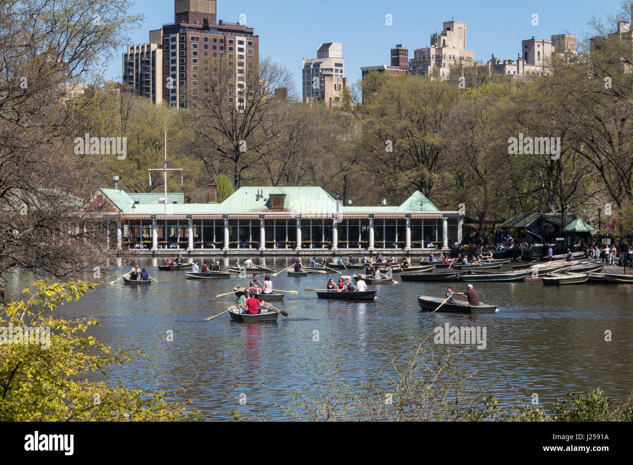 The Lake and Loeb Boathouse in Central Park, Springtime, NYC Stock ...