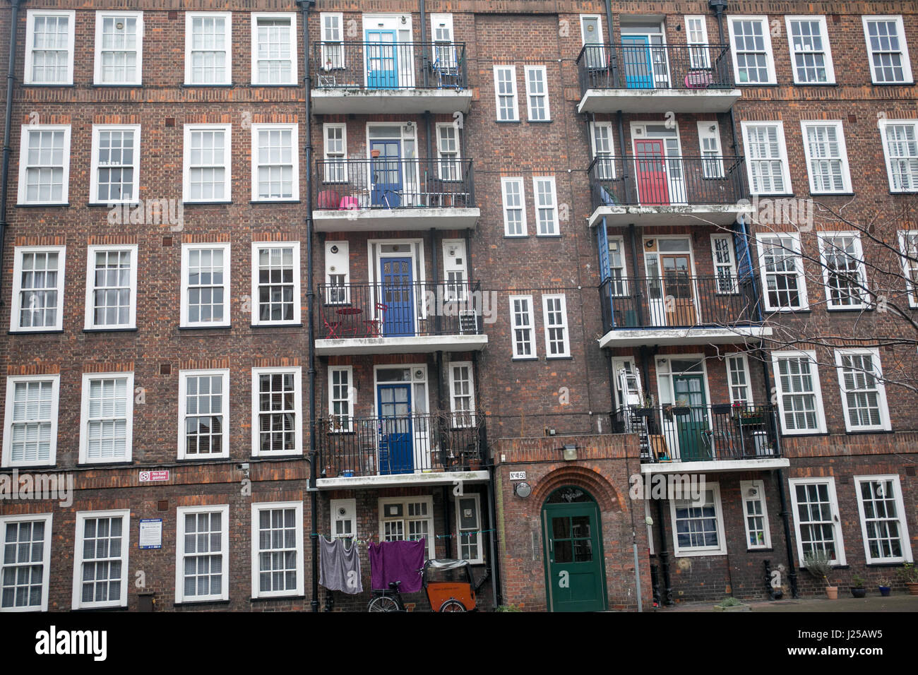 street style building in the city Stock Photo - Alamy