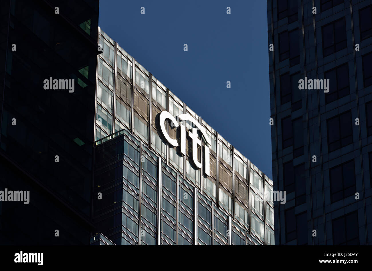 Citi building canary wharf london hi-res stock photography and images ...