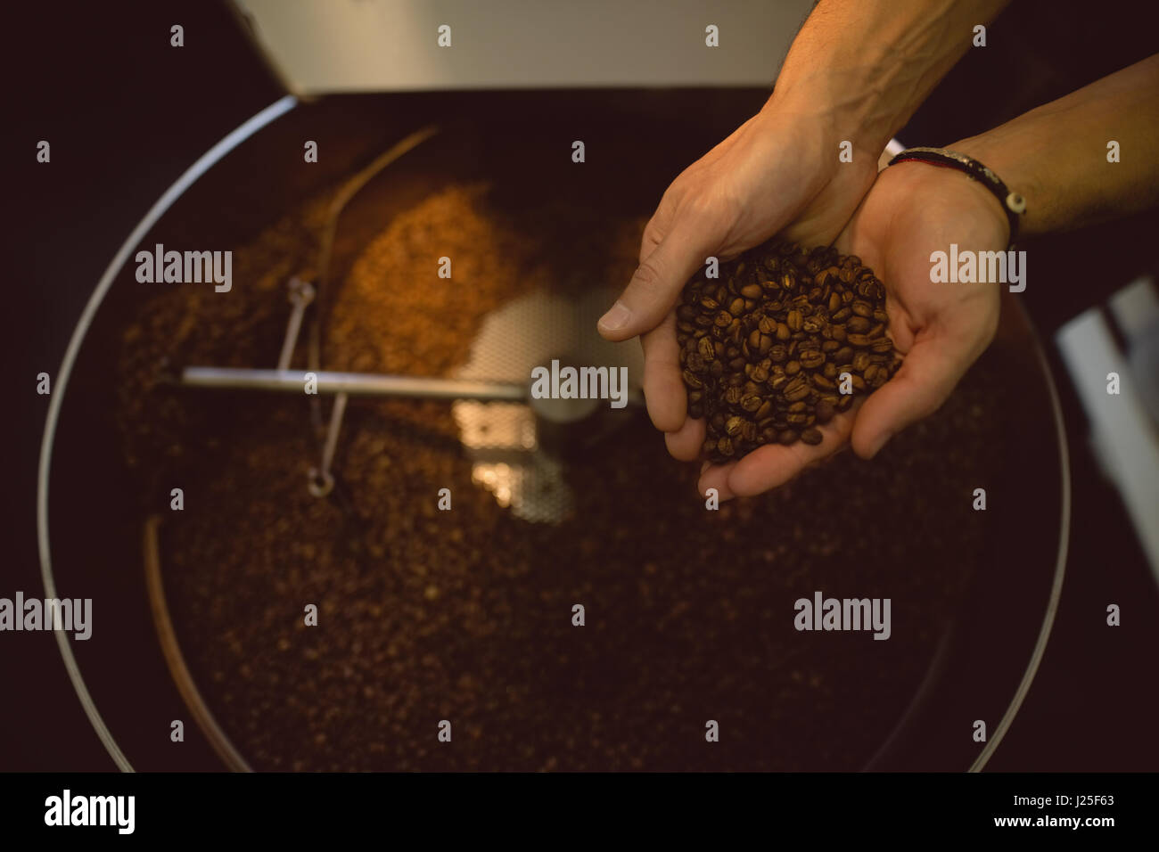 Inspection quality coffee beans hi-res stock photography and images - Alamy
