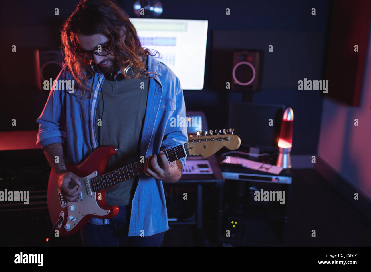 Electric keyboard hi-res stock photography and images - Alamy