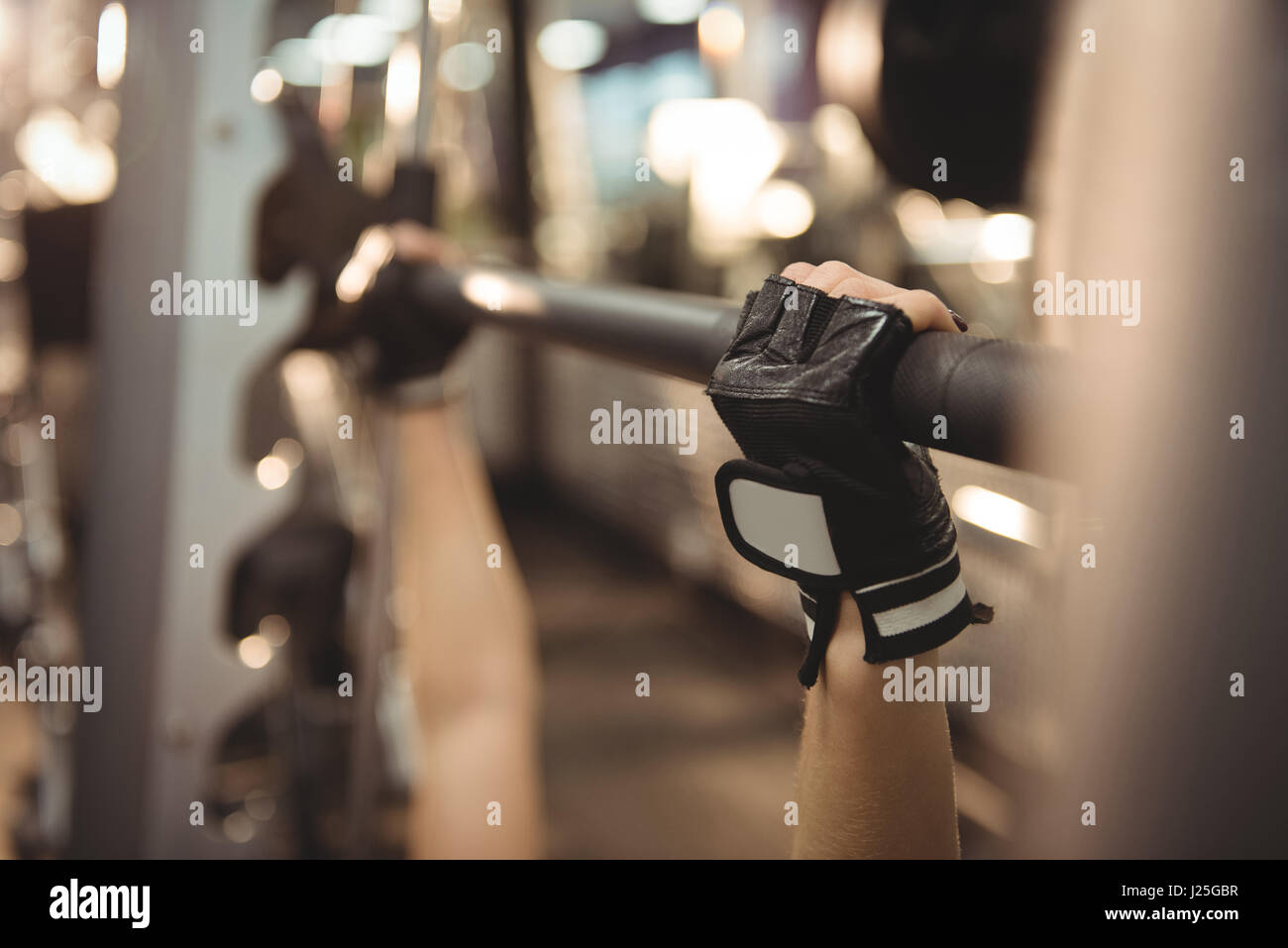 Smith machine hi-res stock photography and images - Alamy