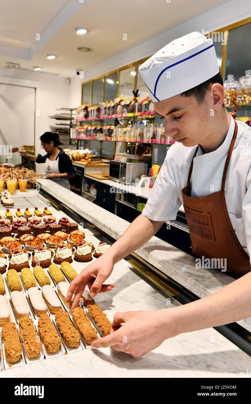 Pain Pain bakery, Paris 18th, France Stock Photo - Alamy