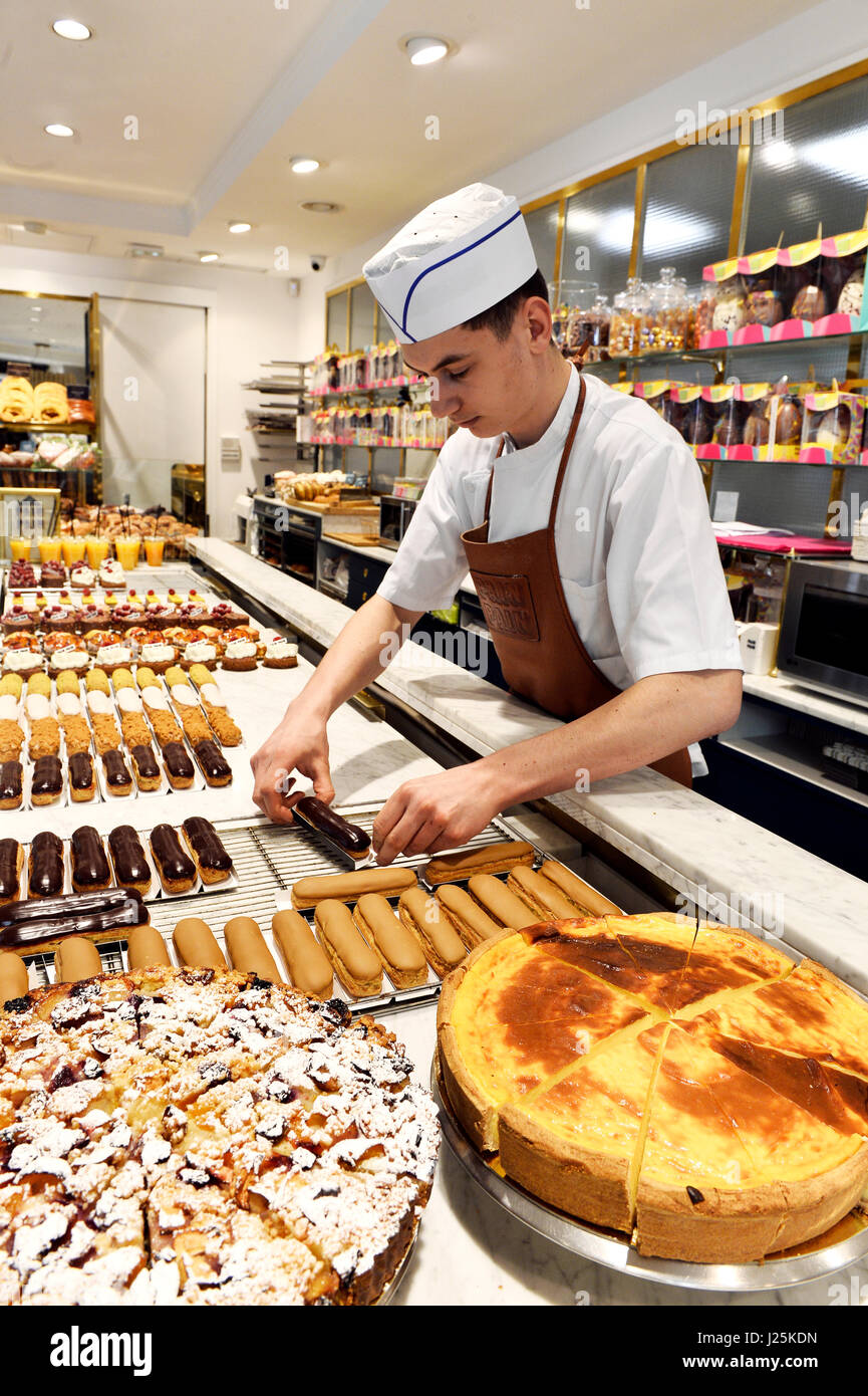 Pain pain bakery montmartre hi-res stock photography and images - Alamy