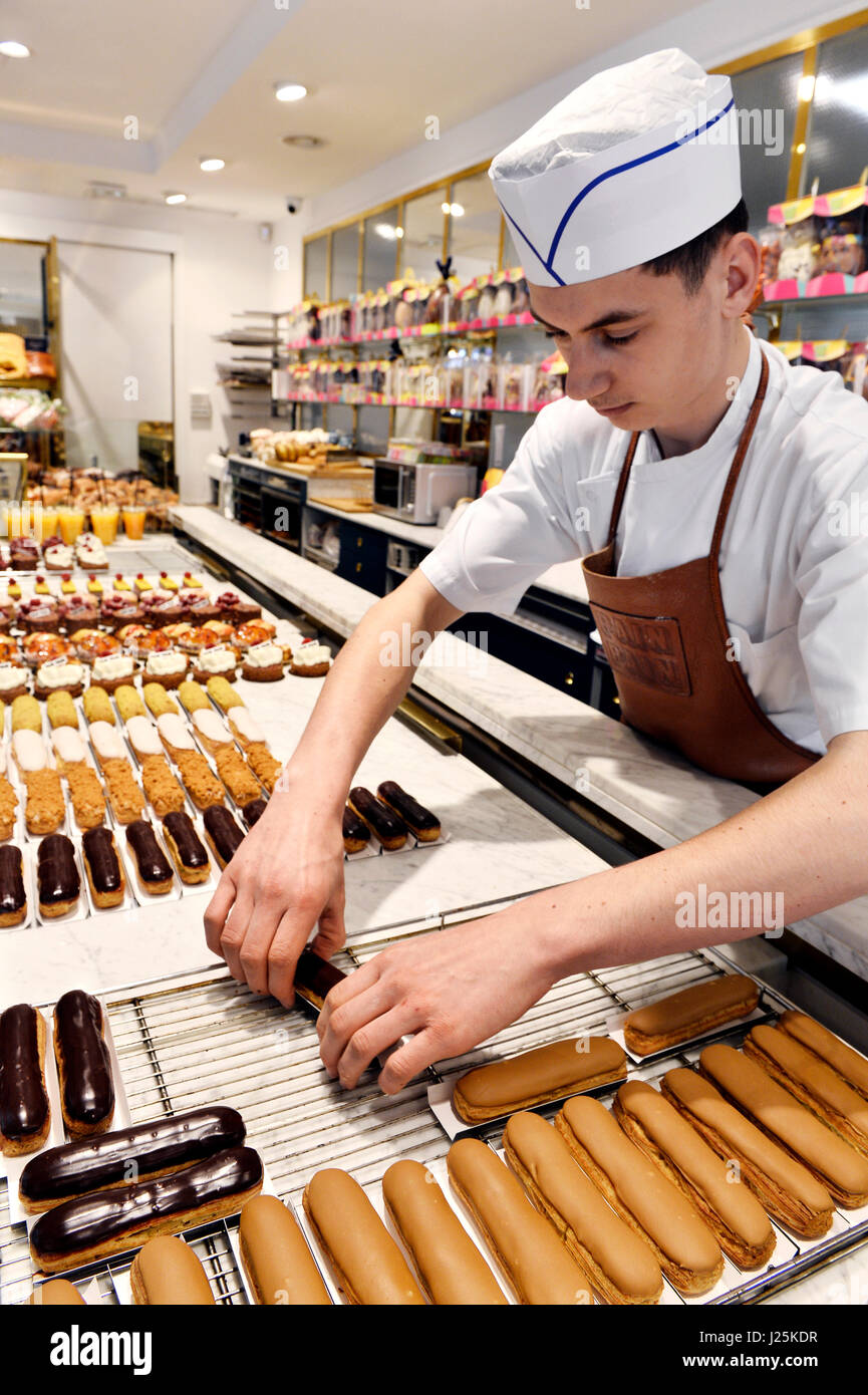 Pain pain bakery montmartre hi-res stock photography and images - Alamy