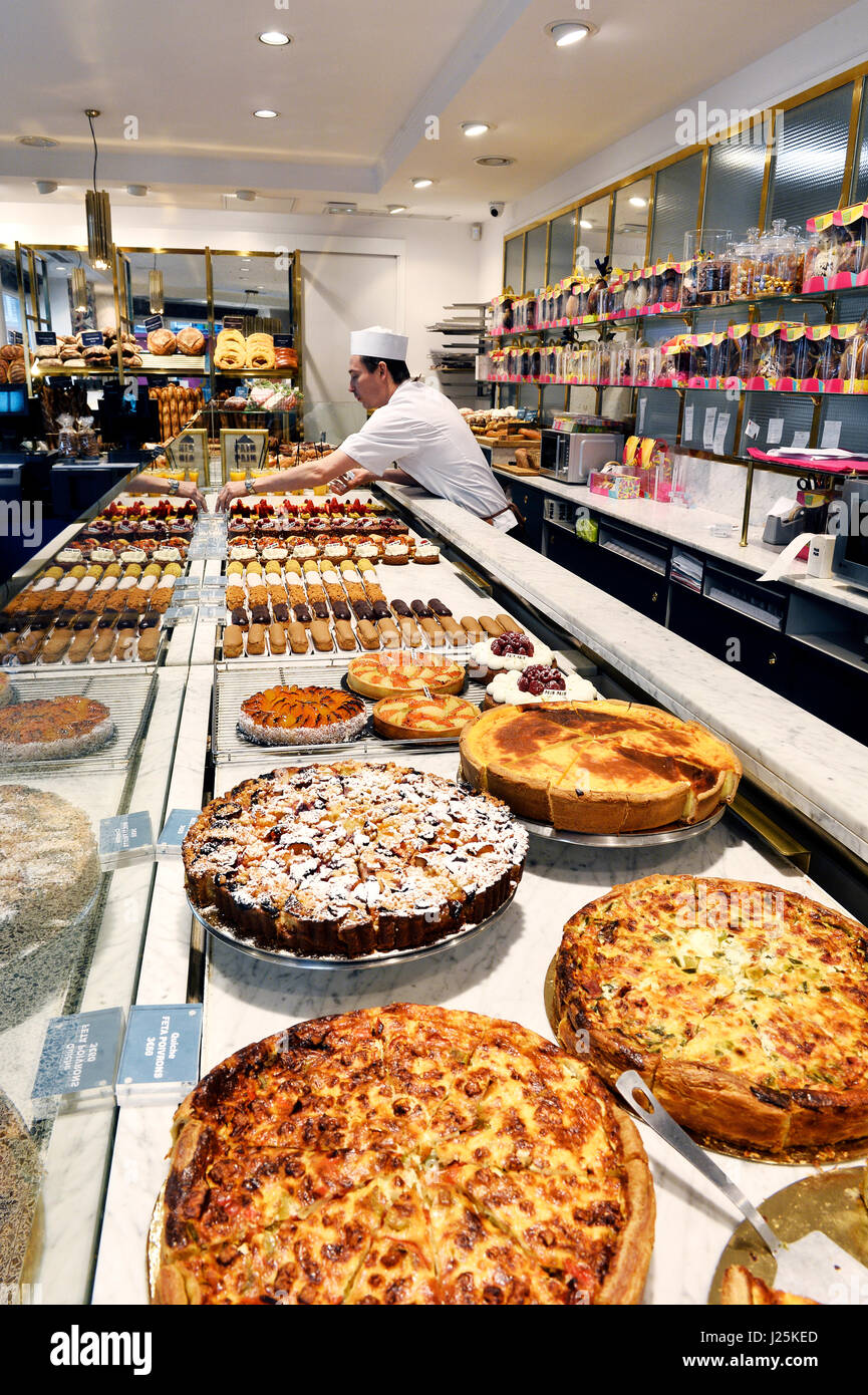 Pain Pain bakery, Paris 18th, France Stock Photo - Alamy
