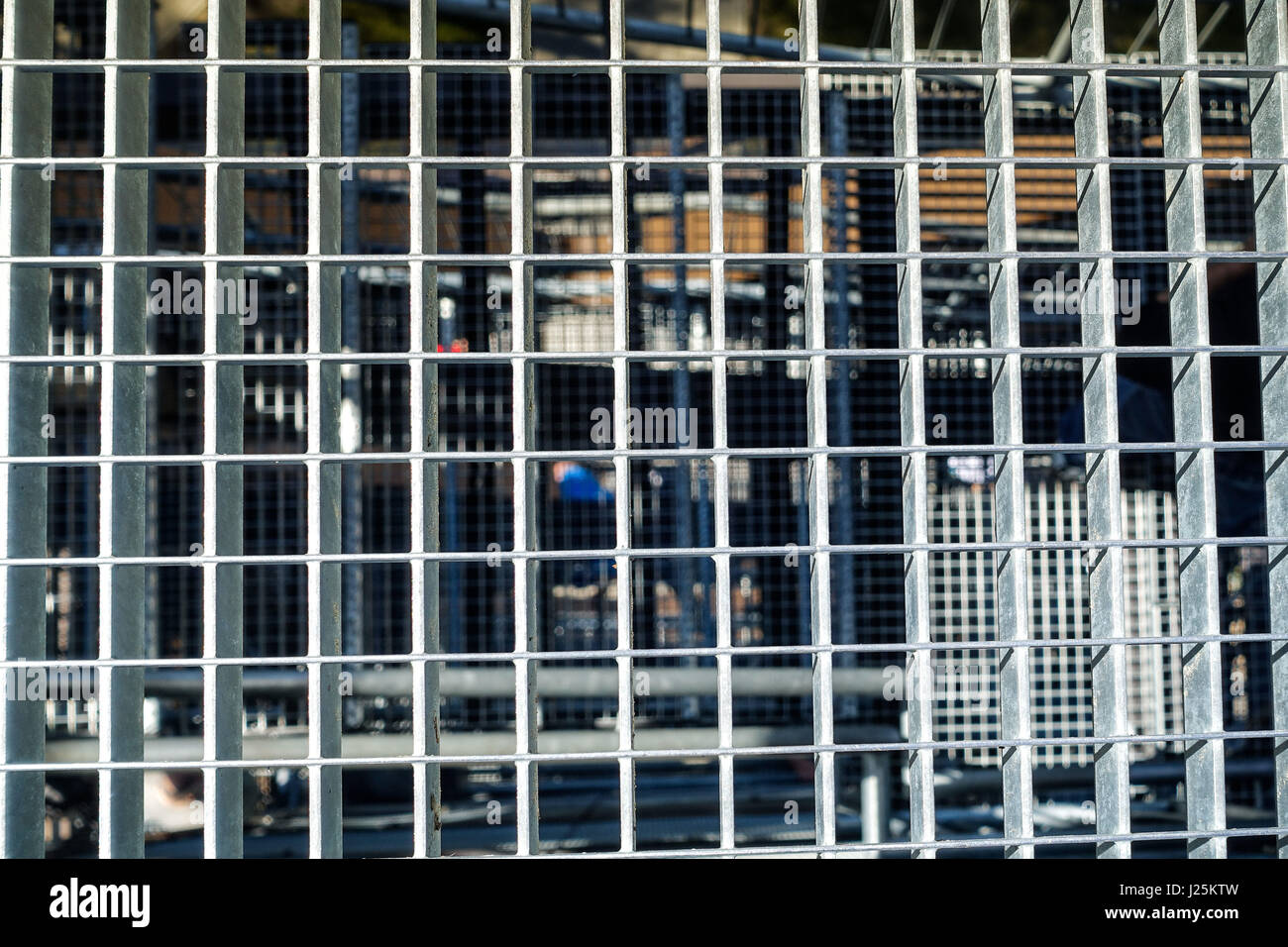 Steel grids hi-res stock photography and images - Alamy