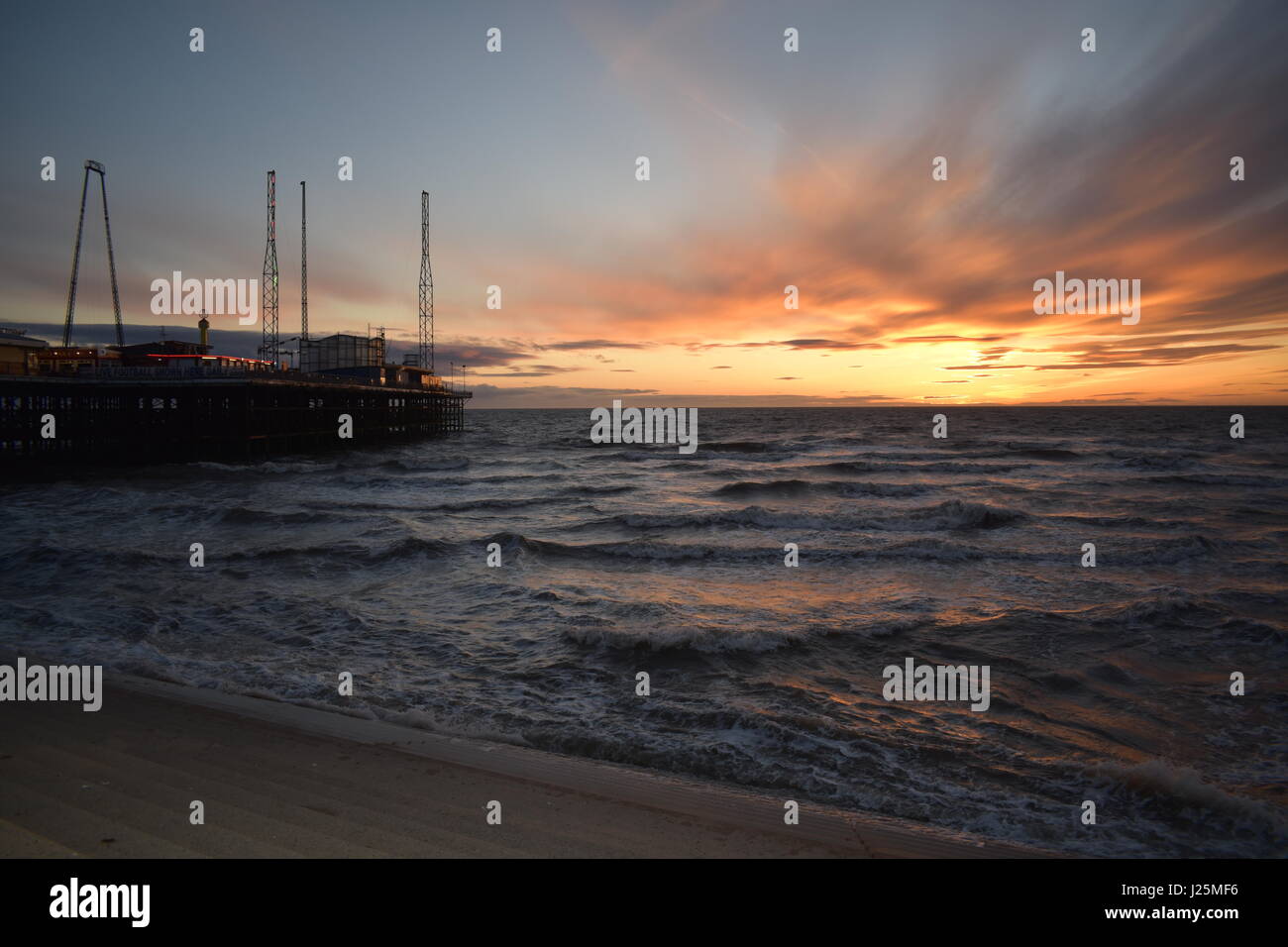 Blackpool beach sunset hi-res stock photography and images - Alamy