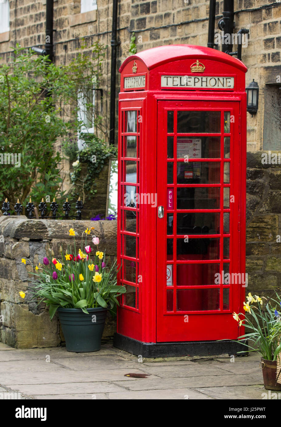 British Telephone Box Stock Photo - Alamy