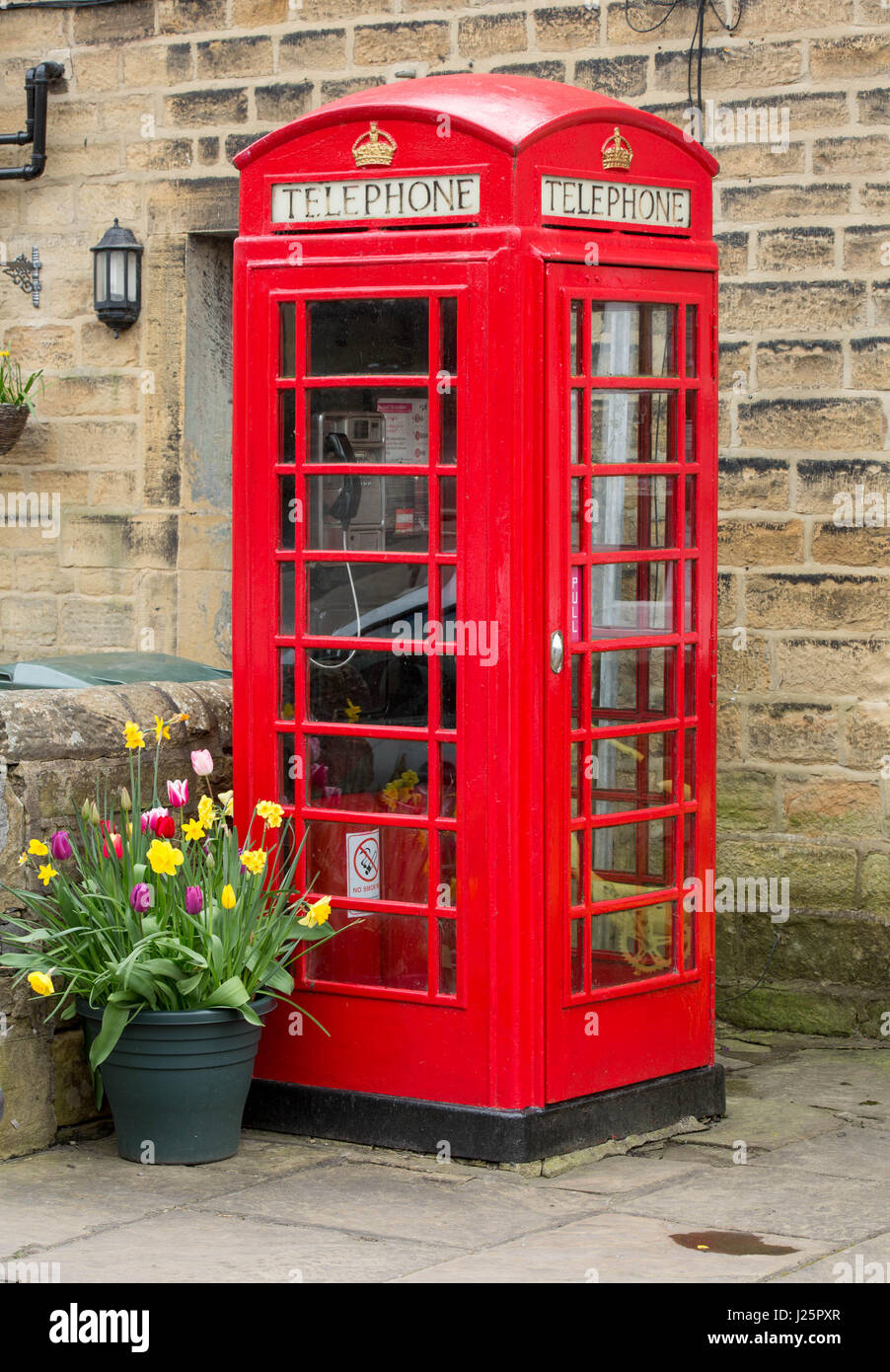 British Telephone Box Stock Photo - Alamy