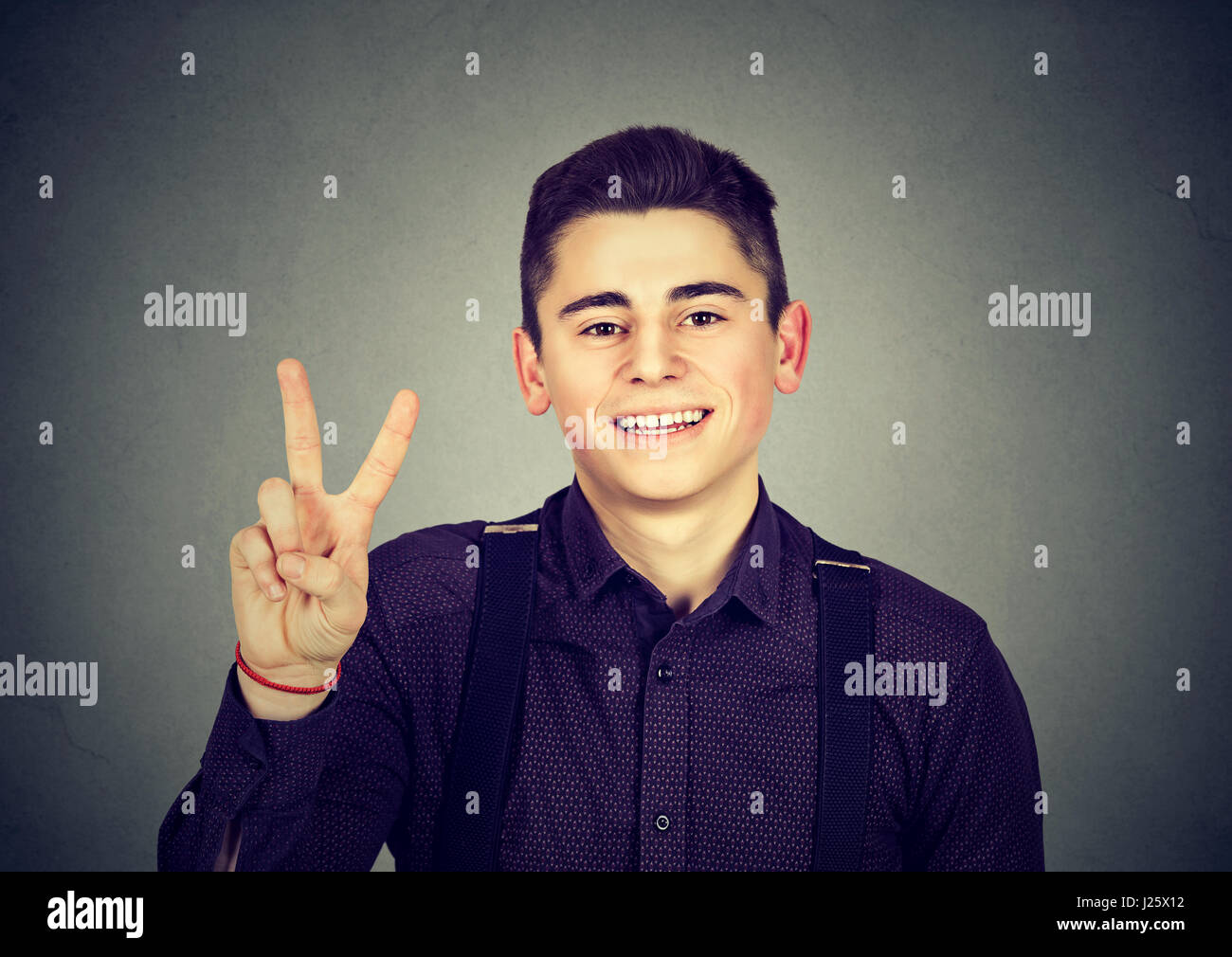 2 hand sign language hi-res stock photography and images - Alamy