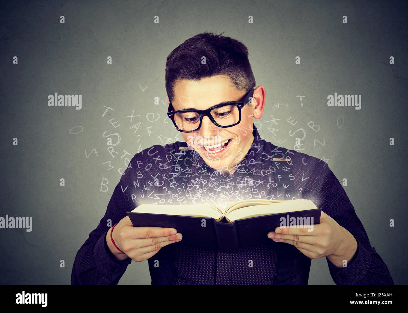 Teen boy reading letter hi-res stock photography and images - Alamy