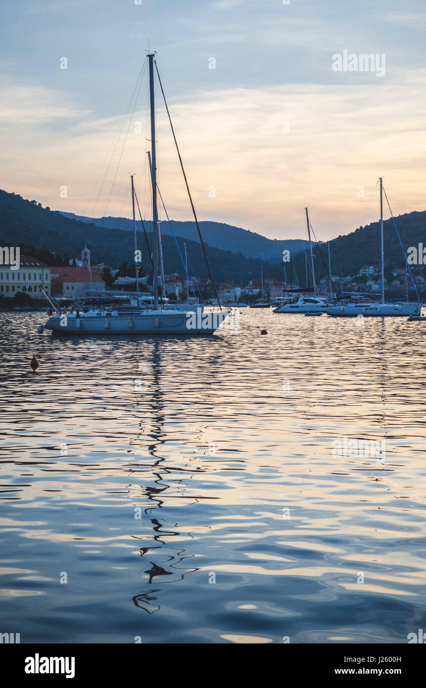Harbor vis hi-res stock photography and images - Alamy