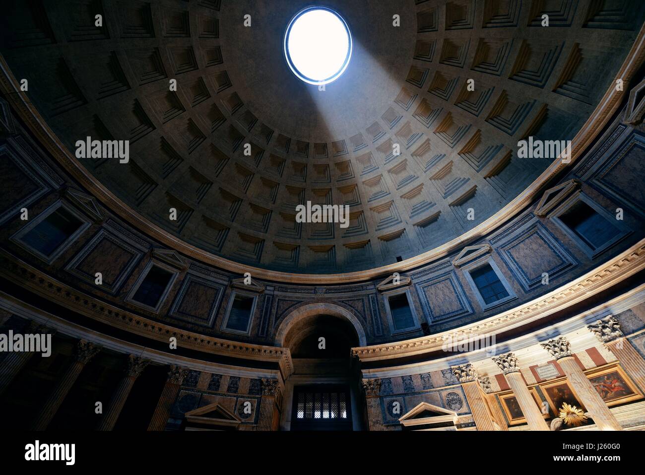 Beam of light in the pantheon hi-res stock photography and images - Alamy