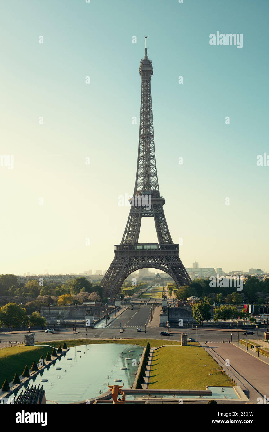 Landmark of paris hi-res stock photography and images - Alamy