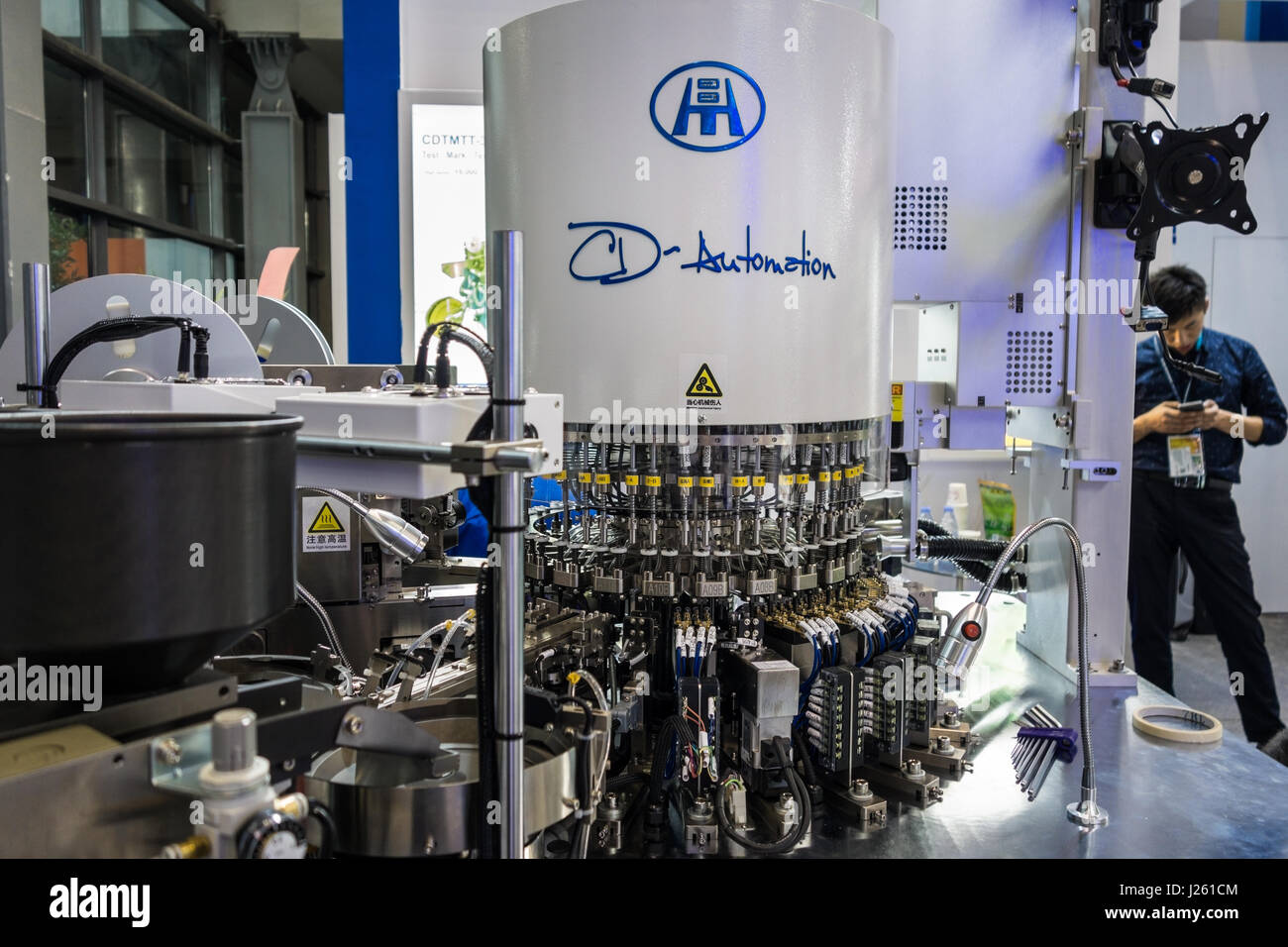 Machine automation hi-res stock photography and images - Alamy
