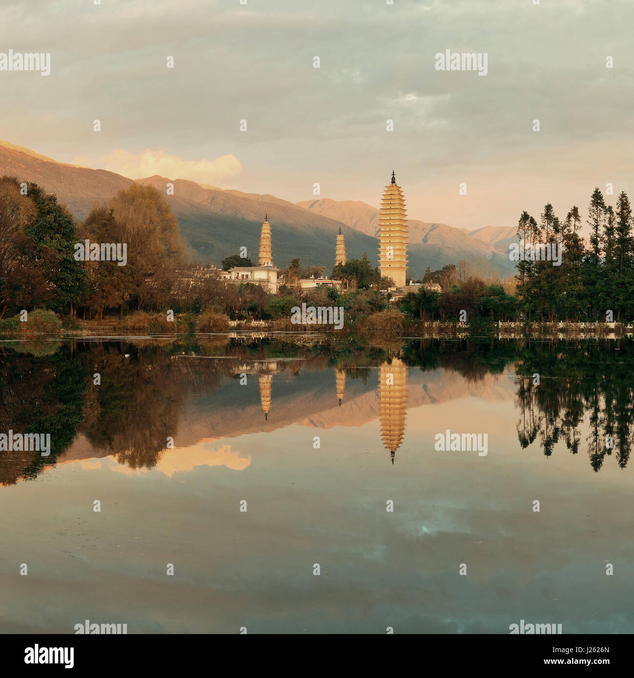 Dali Lake China High Resolution Stock Photography and Images - Alamy