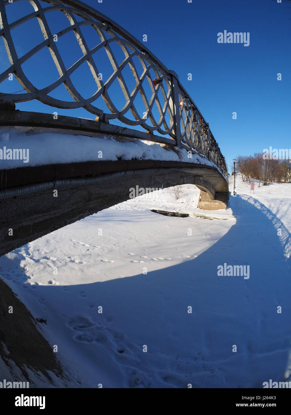 bridge in the park. winter Stock Photo - Alamy