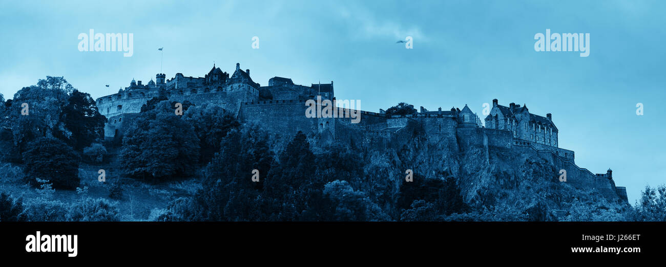 Edinburgh panorama castle hi-res stock photography and images - Alamy