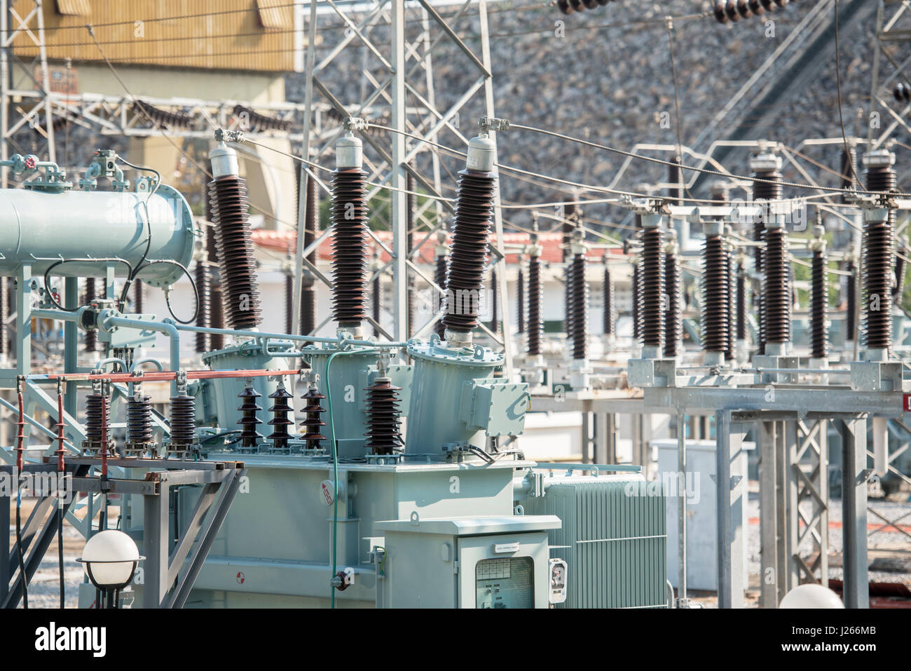 Lower voltage electricity tower hi-res stock photography and images - Alamy