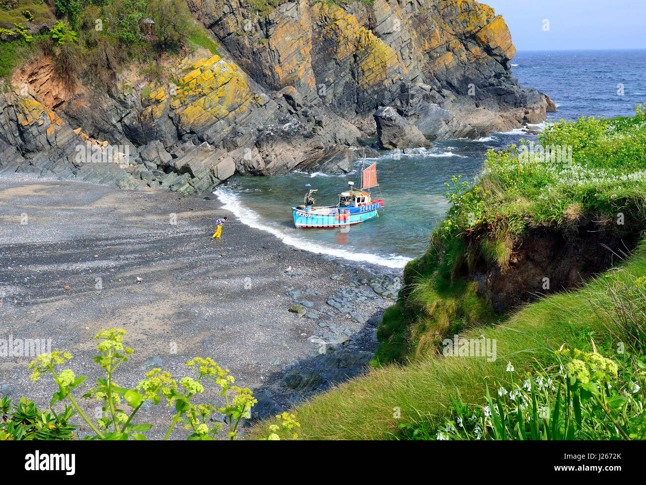 Fisherman haul up fishing hi-res stock photography and images - Alamy