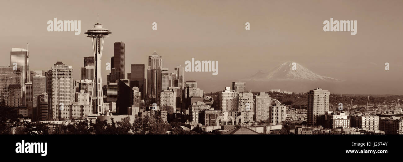 Seattle skyline mt rainier hi-res stock photography and images - Alamy