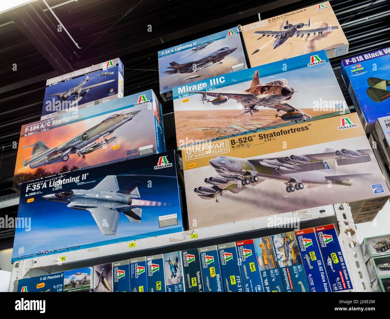 Shelf ready packaging hi-res stock photography and images - Alamy