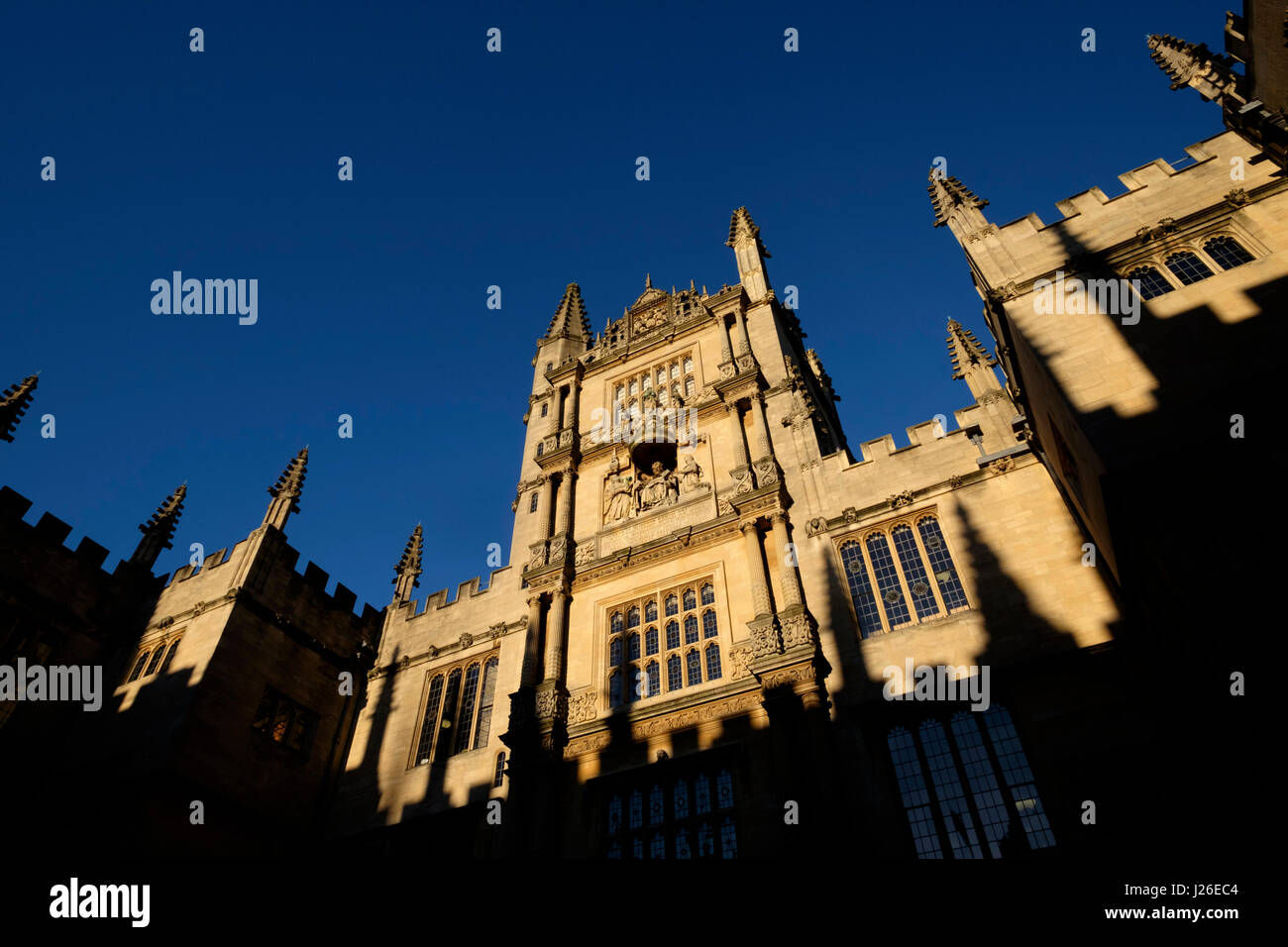 Bodleian library oxford university exterior hi-res stock photography ...