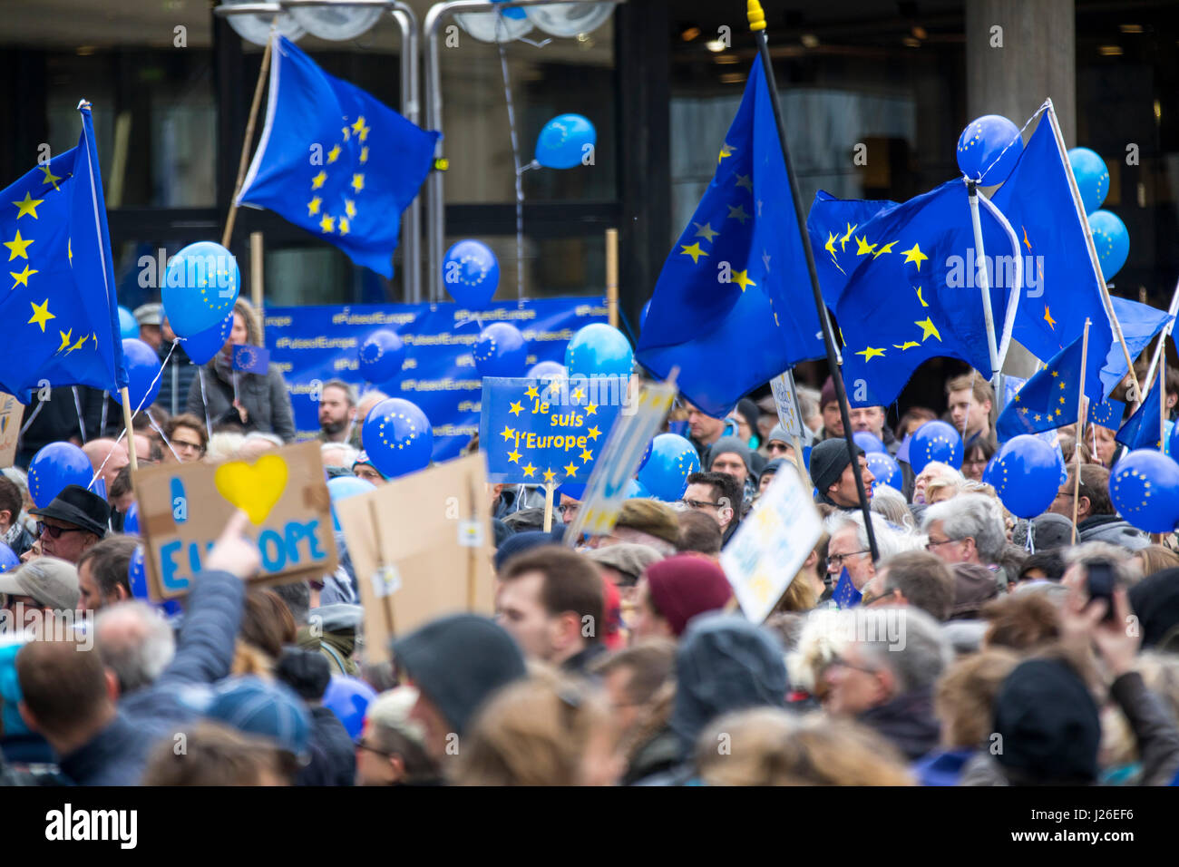 Puls of Europe movement, a pro-European citizen's initiative, people ...