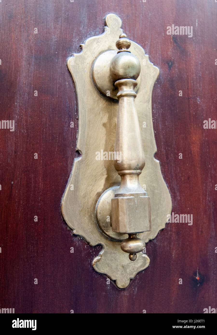Gold door knocker hi-res stock photography and images - Alamy