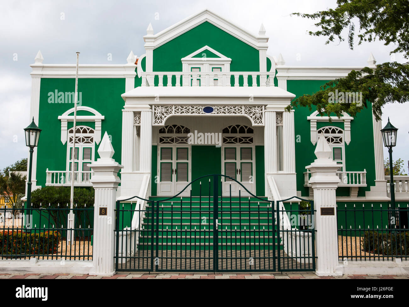 Dutch colonial house hi-res stock photography and images - Alamy