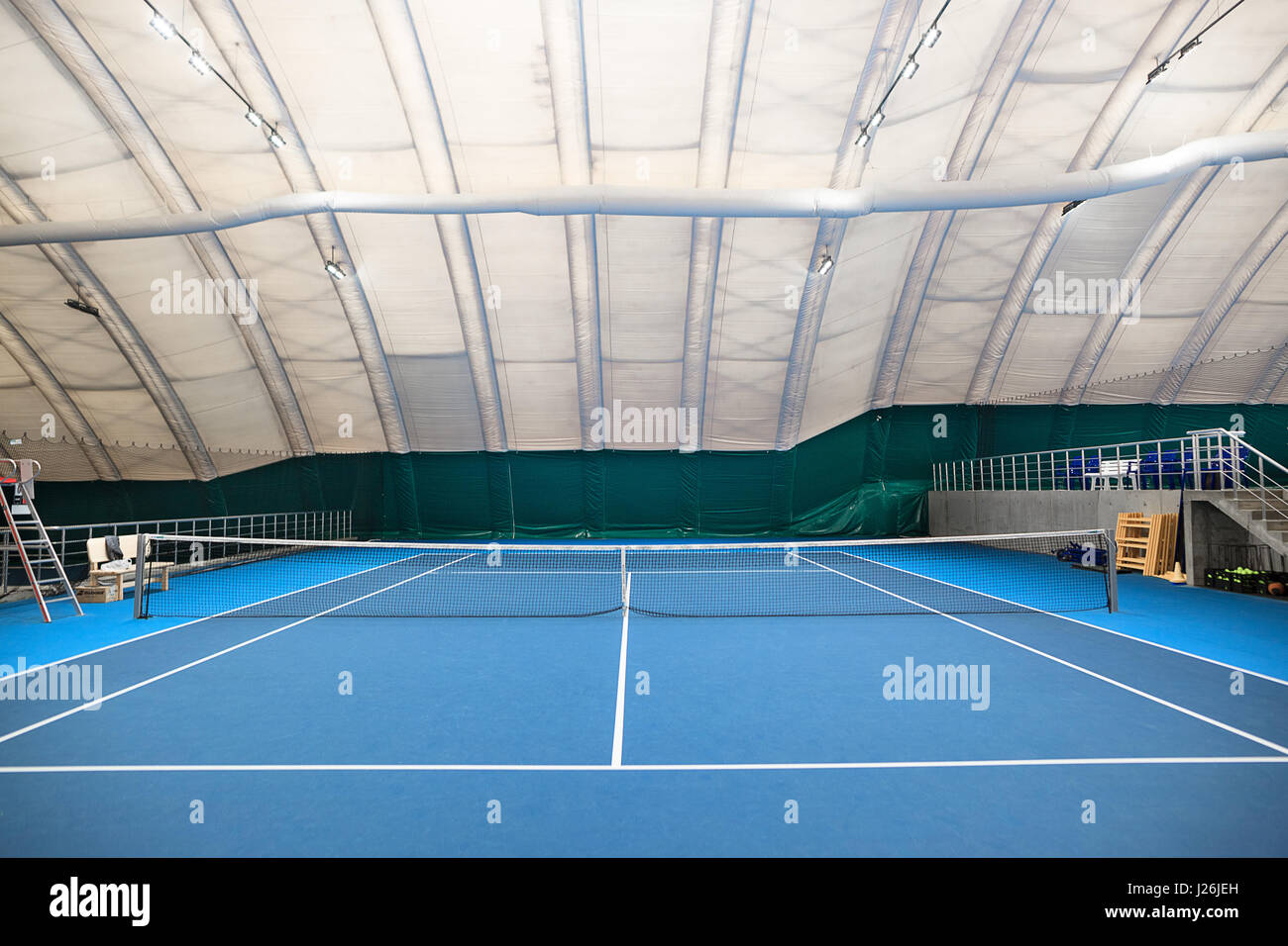 Indoor tennis court hi-res stock photography and images - Alamy