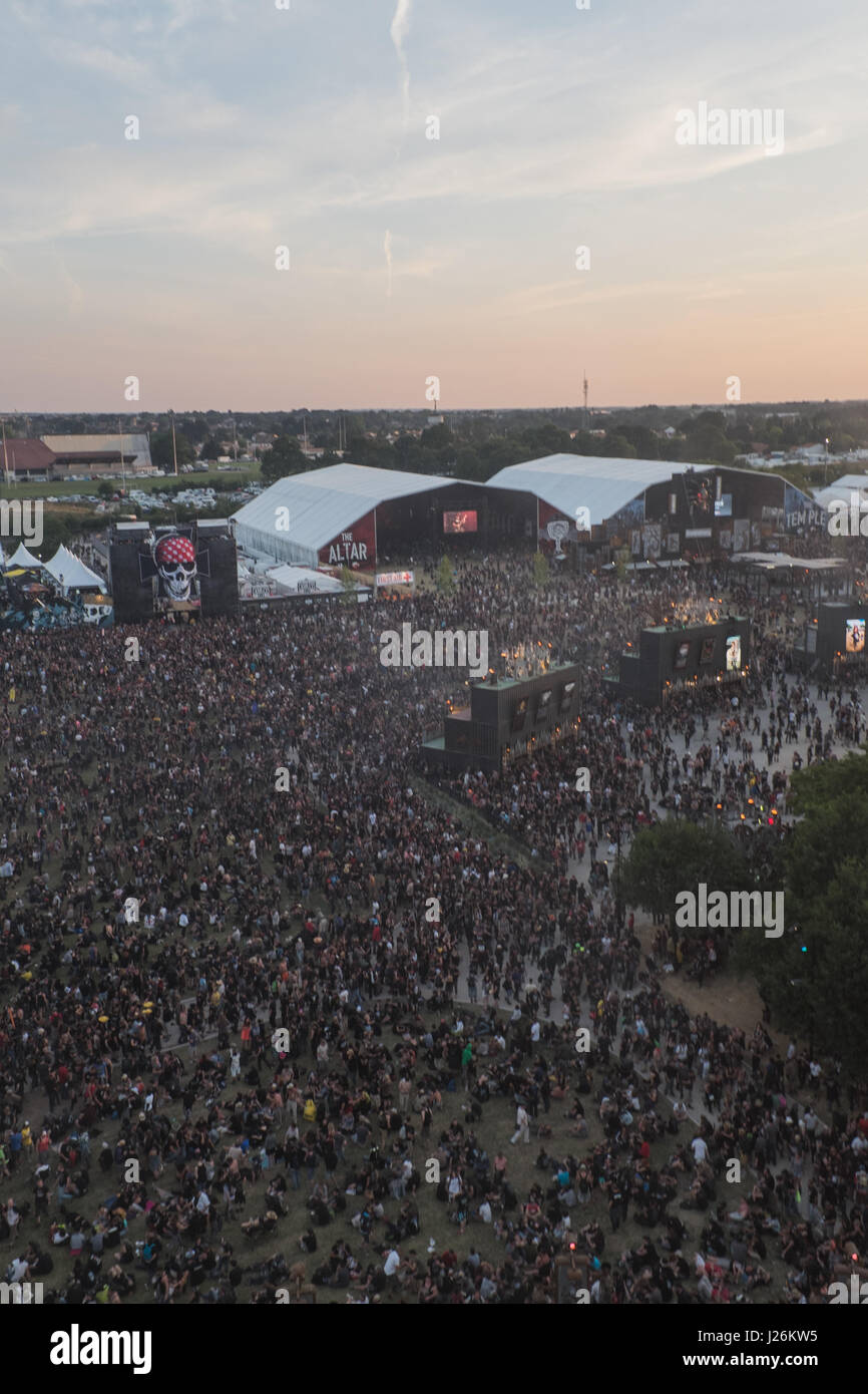 Hellfest crowd hi-res stock photography and images - Alamy