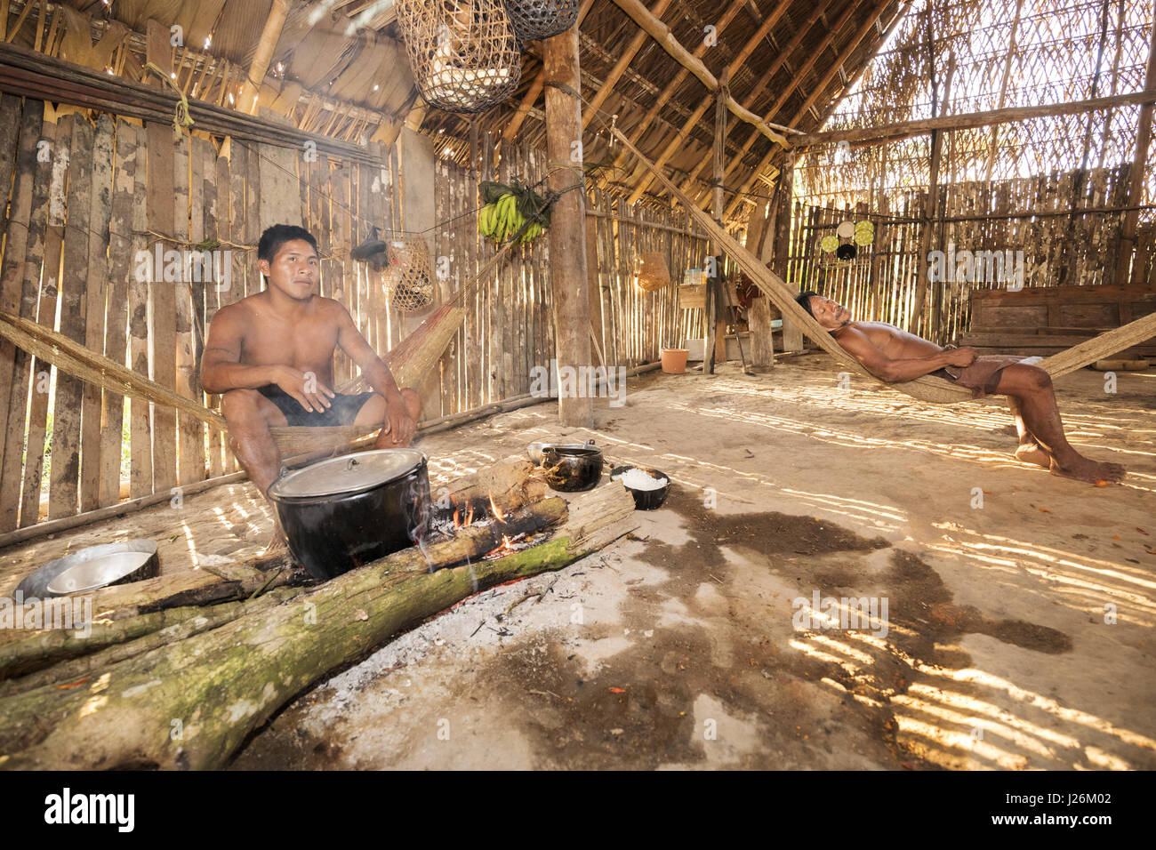 Huaorani indians hi-res stock photography and images - Alamy
