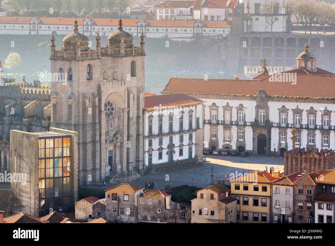Se cathedral area hi-res stock photography and images - Alamy