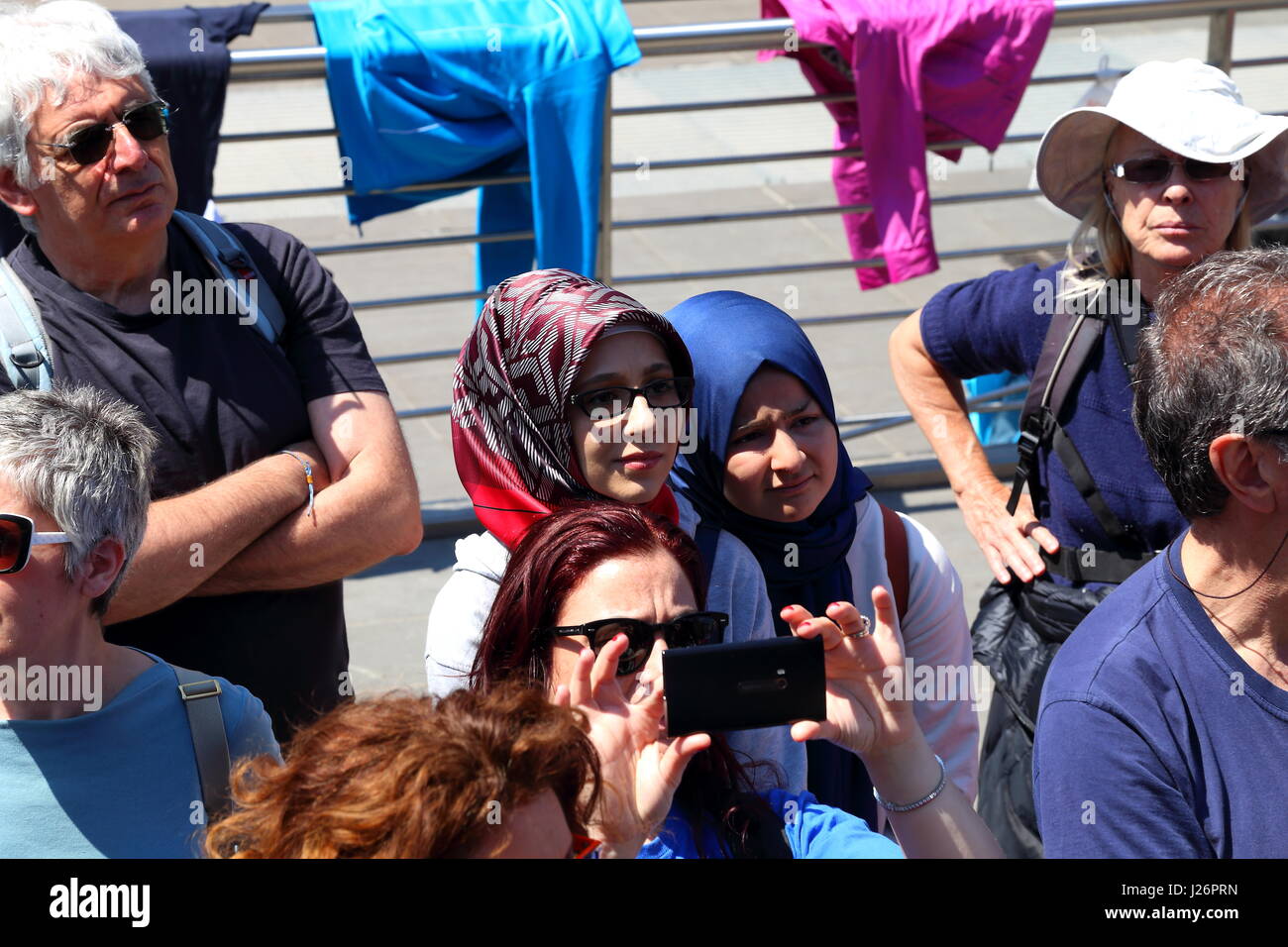 Rome, Italy. 25th Apr, 2017. people of "Pontieri del Dialogo" Credit ...