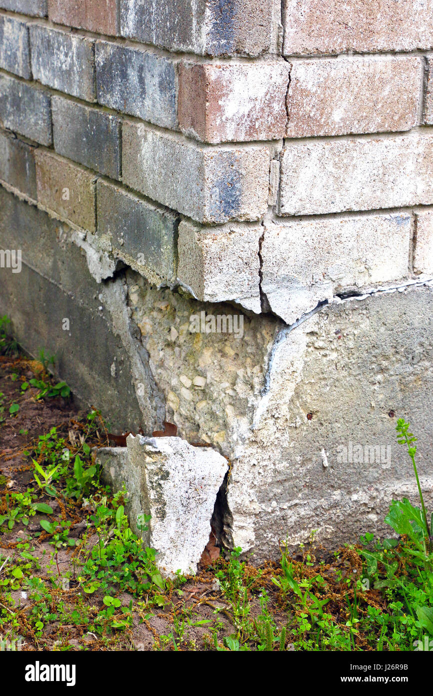 This part of the home’s foundation is experiencing settlement (collapse ...