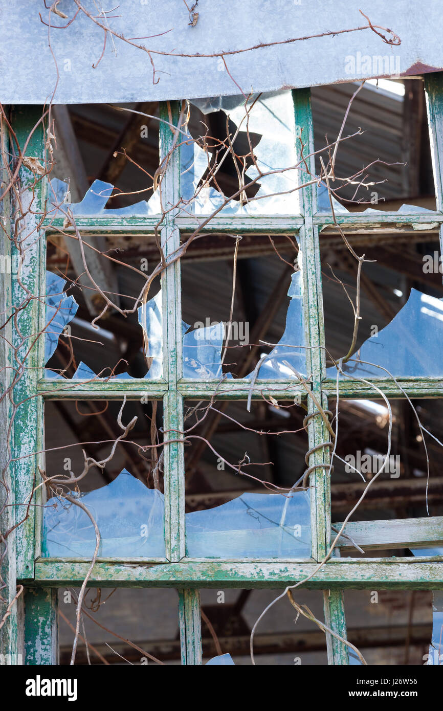 Gloomy broken glass cracks hi-res stock photography and images - Alamy