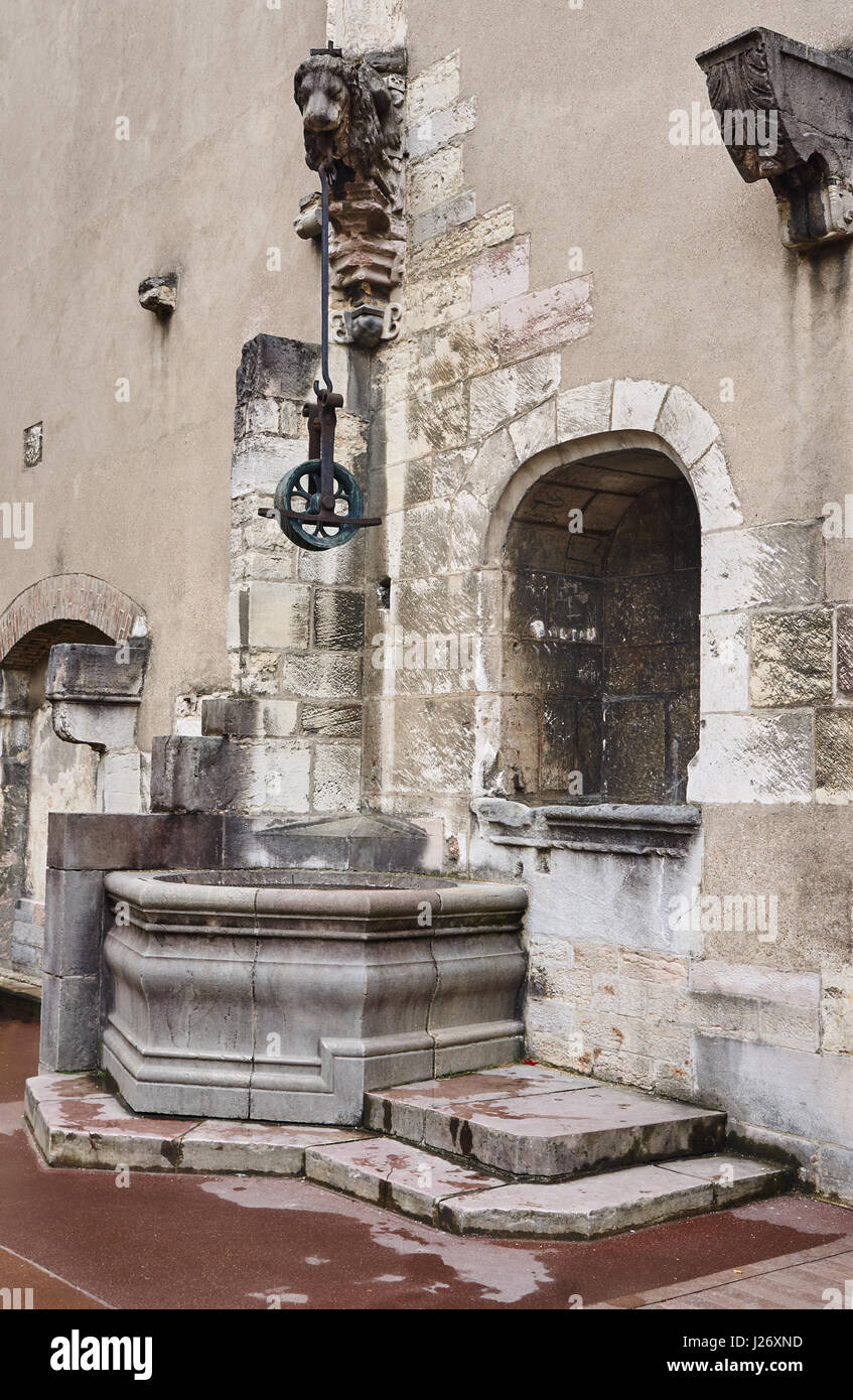 Stone, medieval well in Dijon, France Stock Photo - Alamy