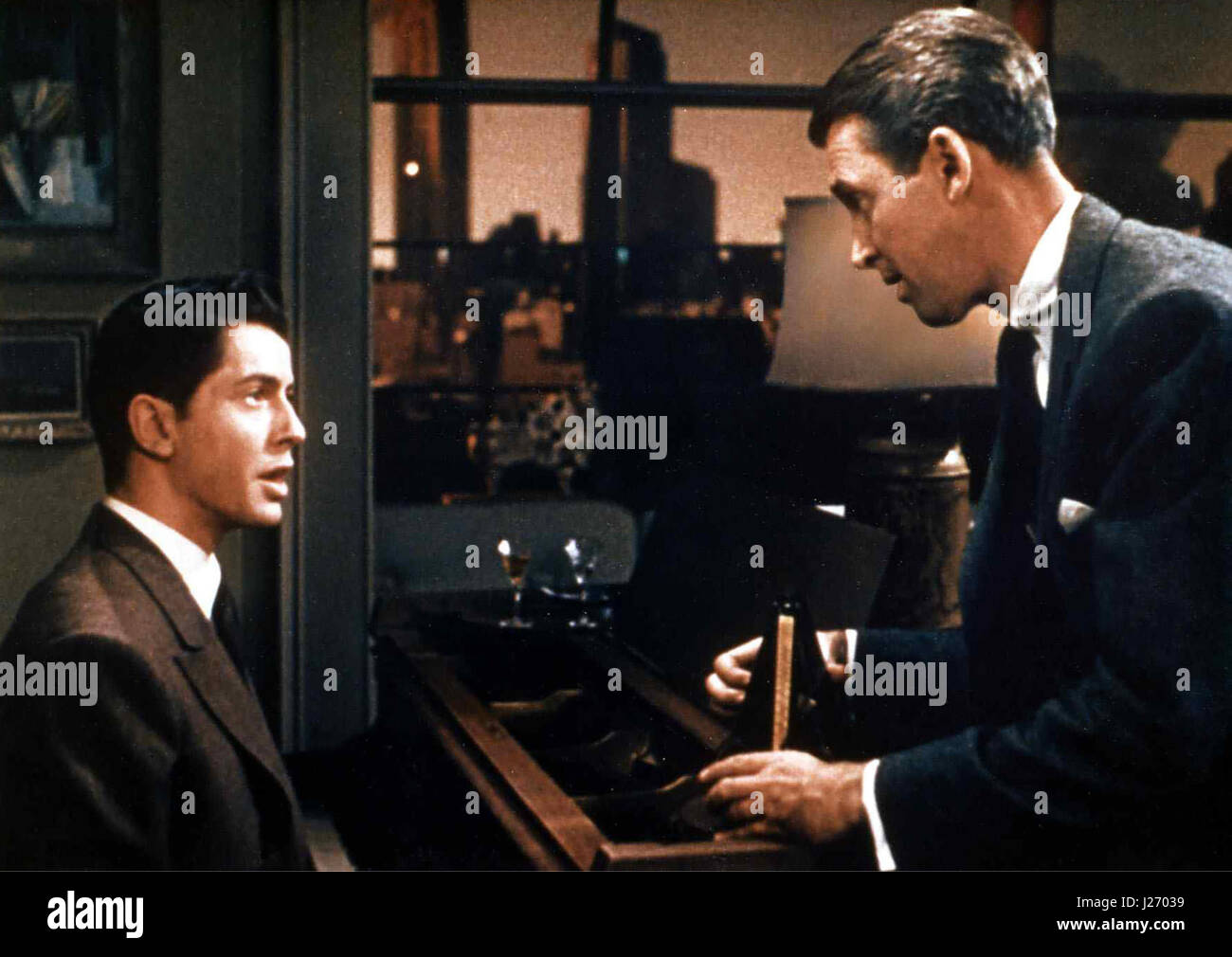 Cocktail für eine Leiche aka. Rope aka. La Corde, USA 1948 Regie ...