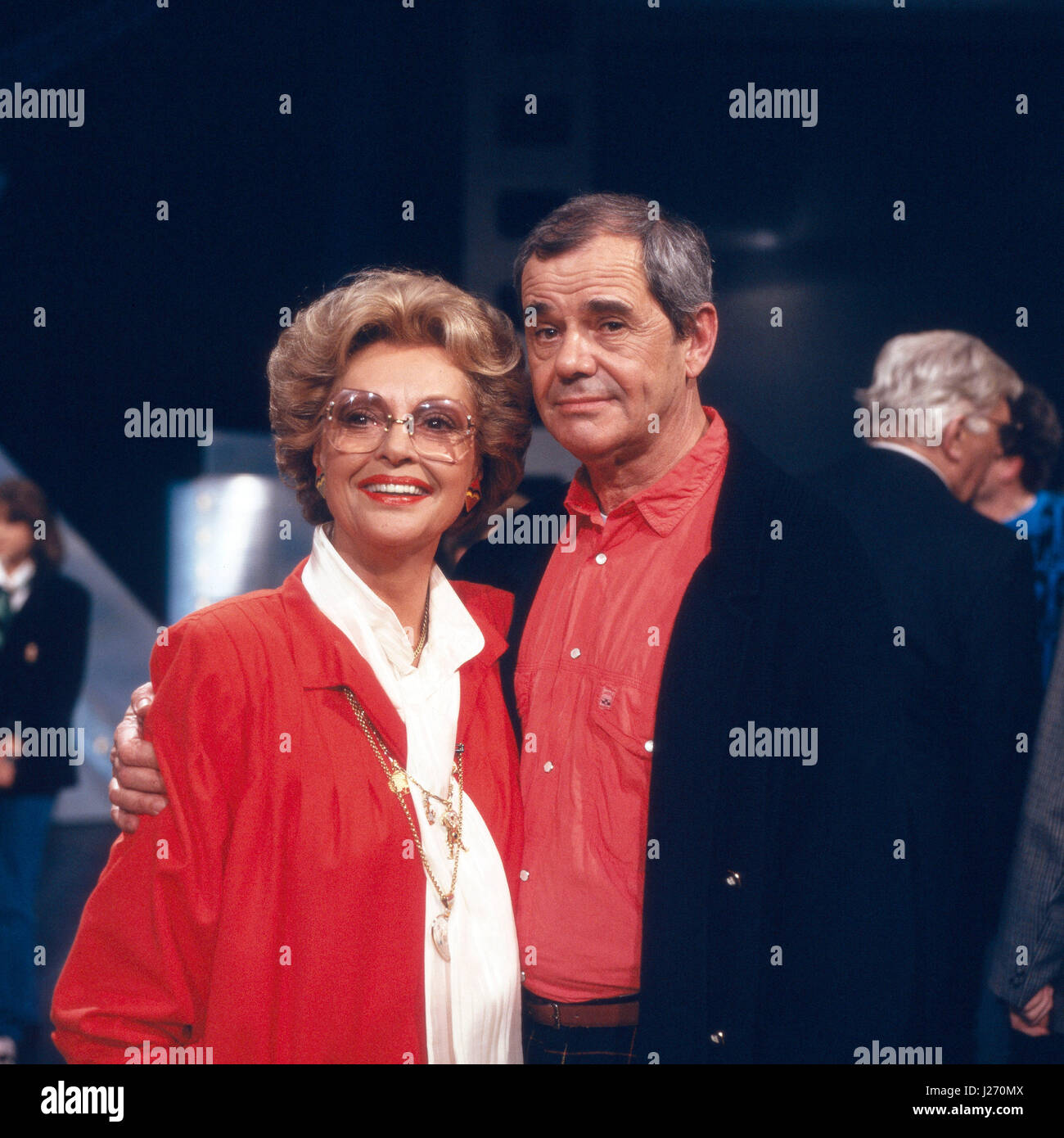 Deutscher Schauspieler Walter Giller mit Ehefrau Nadja Tiller ...
