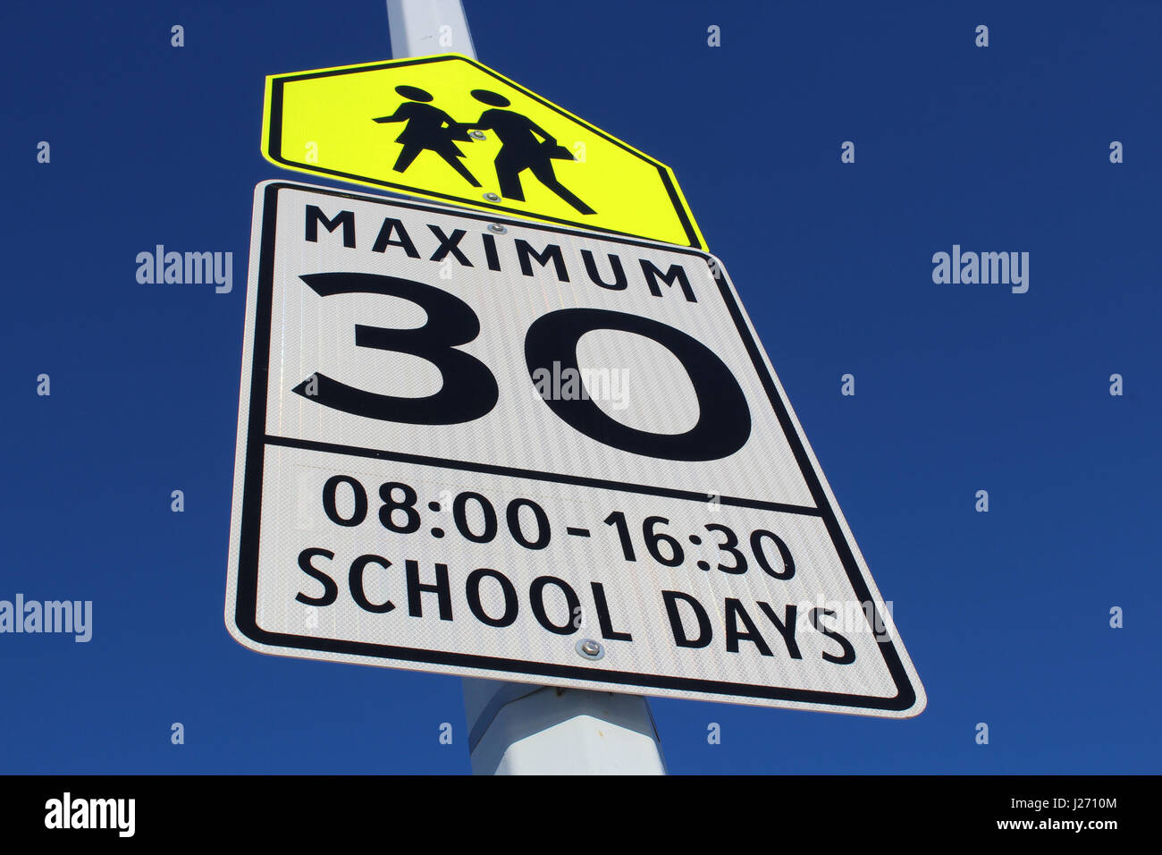 Car return sign in hi-res stock photography and images - Alamy