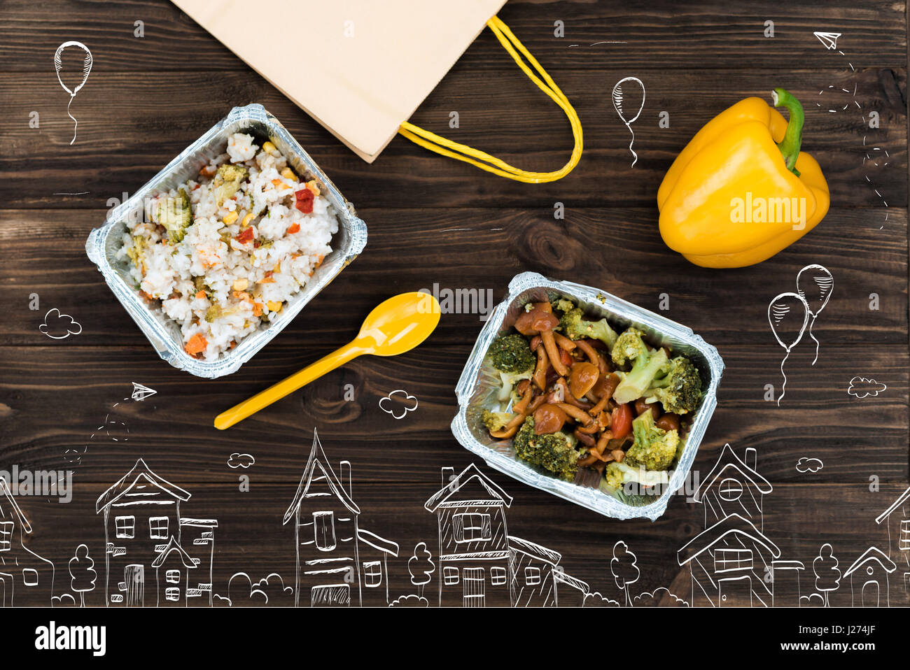 Rice and cooked on the wooden table Stock Photo - Alamy