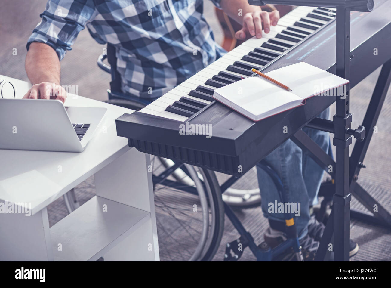 Disabled devices hi-res stock photography and images - Alamy