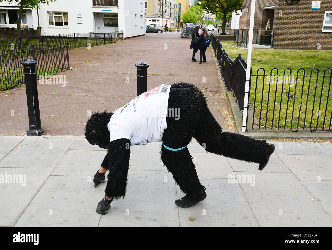Metropolitan police officer tom harrison hi-res stock photography and ...